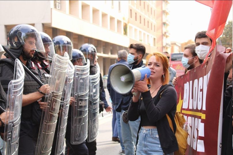 Bologna. Contestati i fascisti di Fratelli d’Italia. Marta Collot: “Gli ...