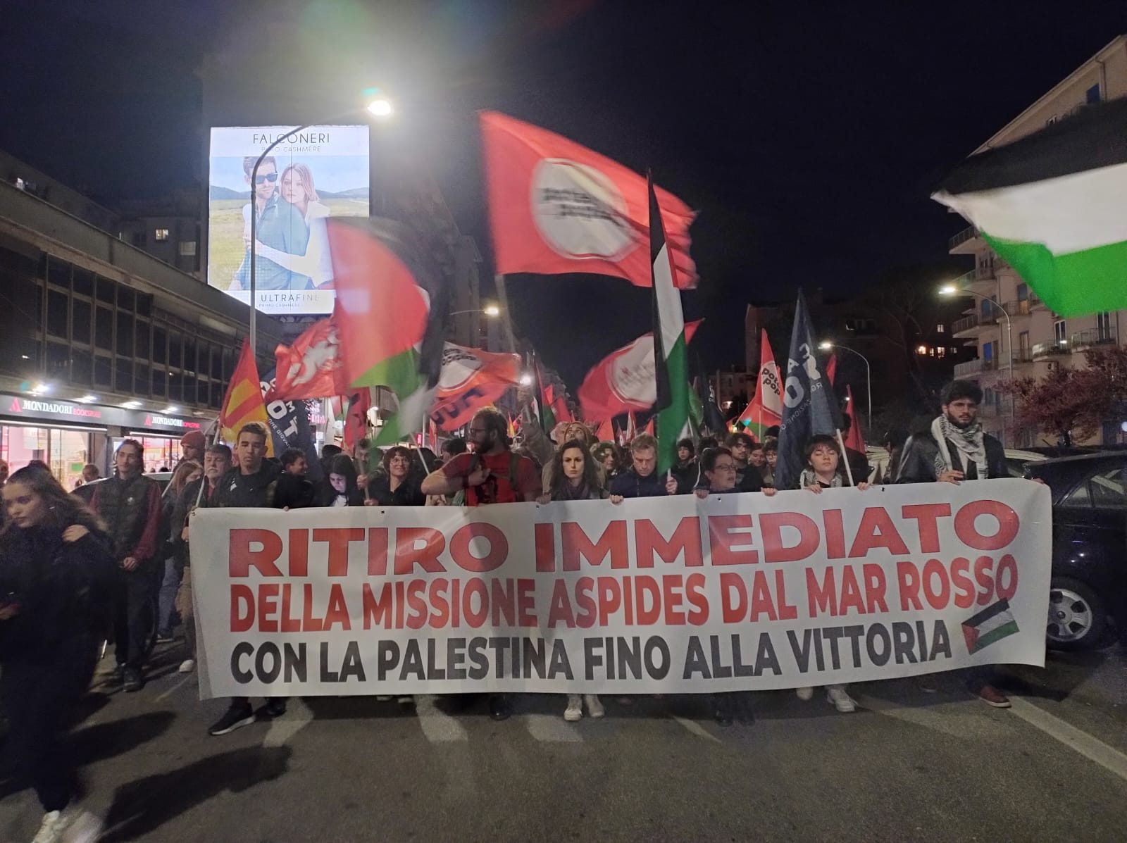 In piazza per il ritiro della missione Aspides dal Mar Rosso - Contropiano