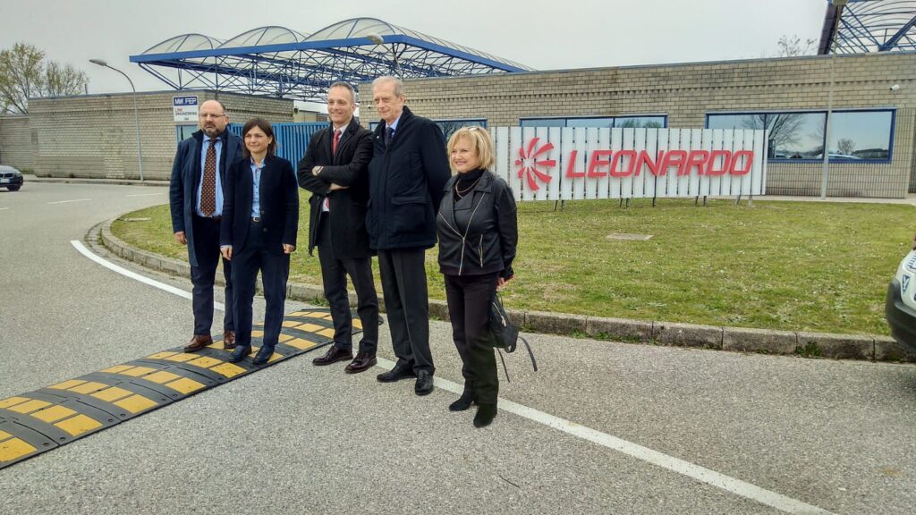 Mediobanca agli investitori: “L’industria militare fa fare quattrini ...