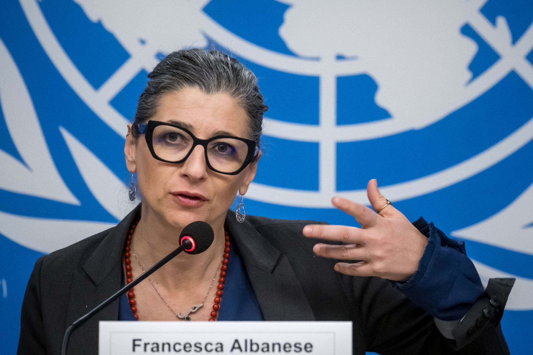 "Quando il mondo dorme", di Francesca Albanese - Contropiano